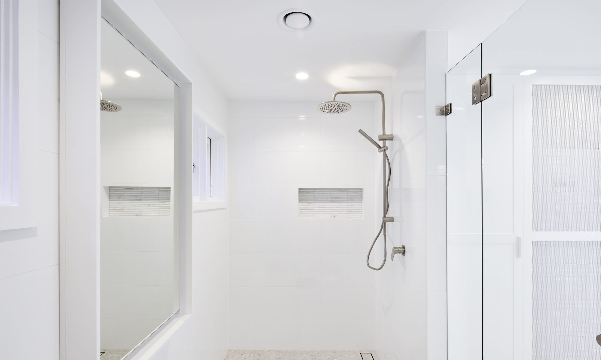 White Gloss Wall Ceramic Tile 300x600mm