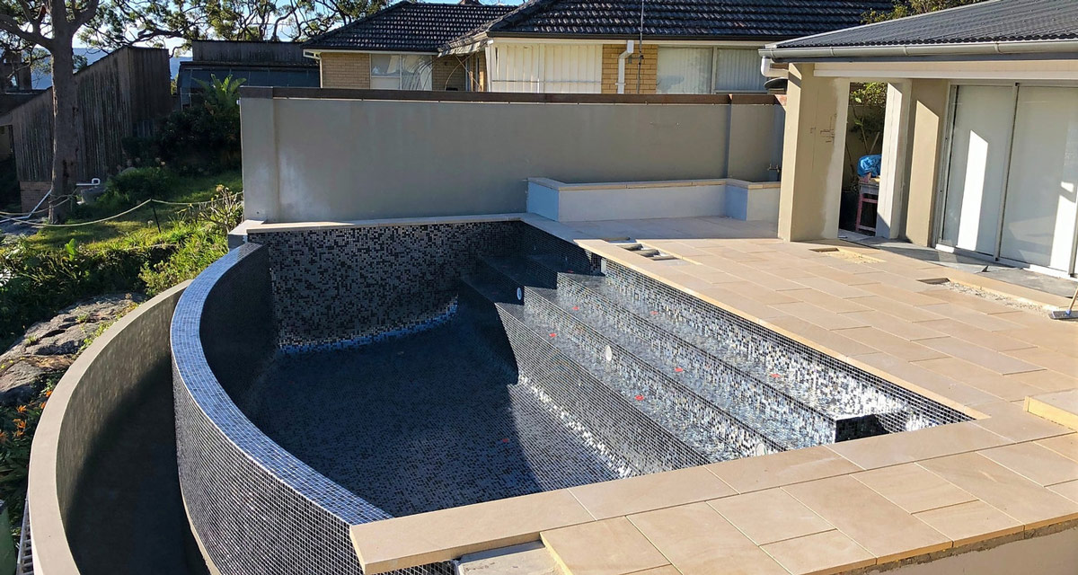 Ezarri Australian Black Russian Mosaic Pool Tile
