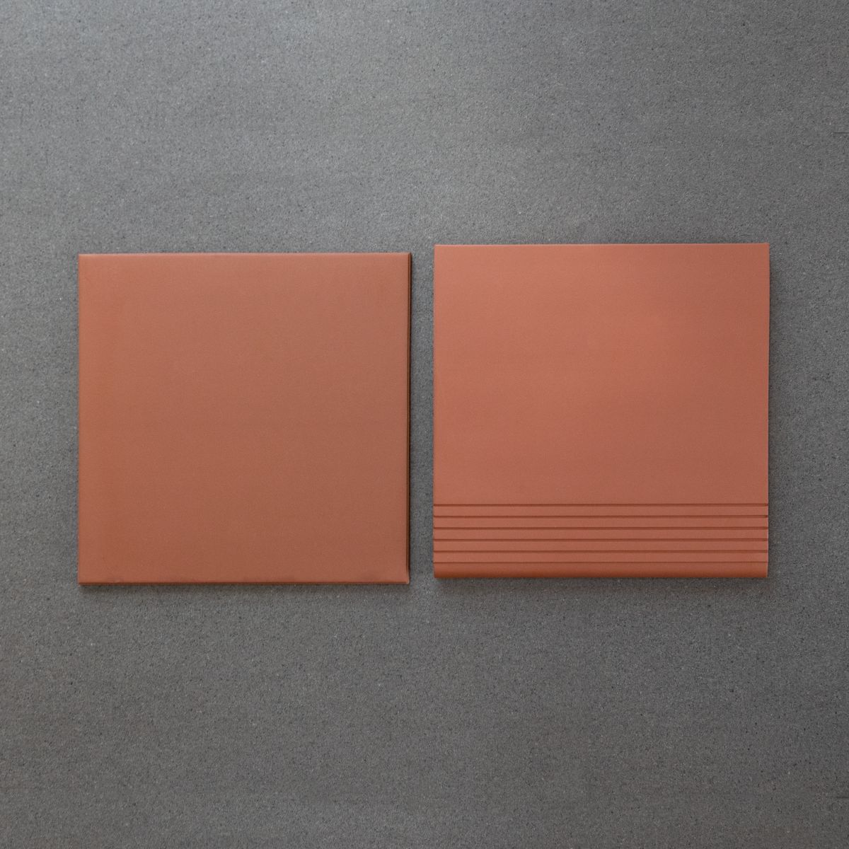 Ace Red Terracotta External Bullnose Coping Tile 300x300x20mm