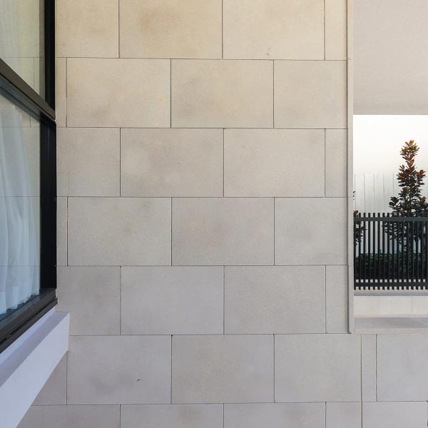 Cloud Beige Tumbled Natural Stone Tile 400x600x12mm